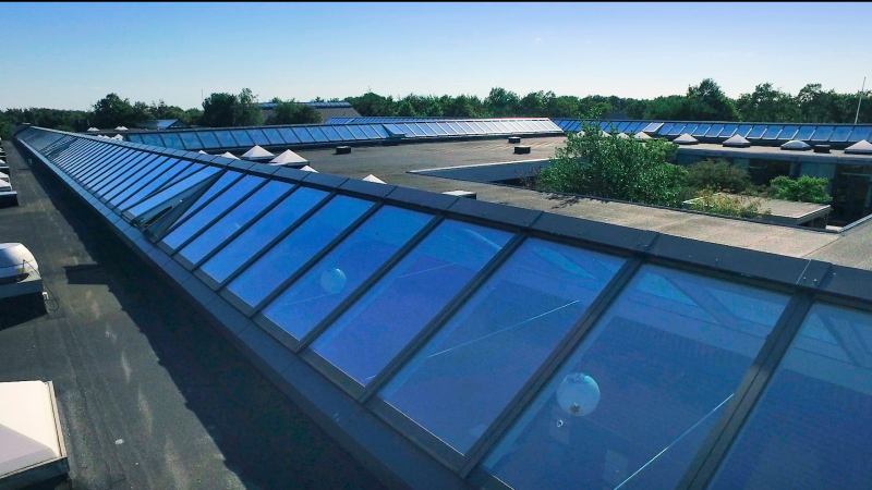 Amager-Grundschule in Skjern erhält neue Oberlichter von Velux - dach ...