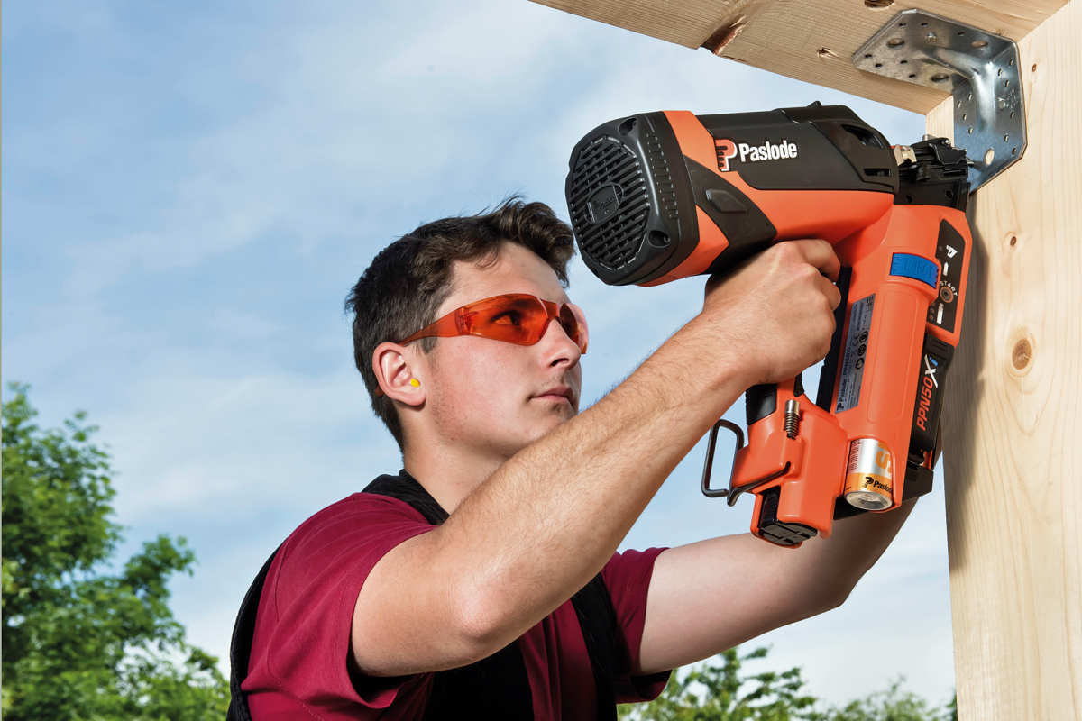 Neuer Paslode Ankernagler „PPN50Xi Lithium“ - dach+holzbau