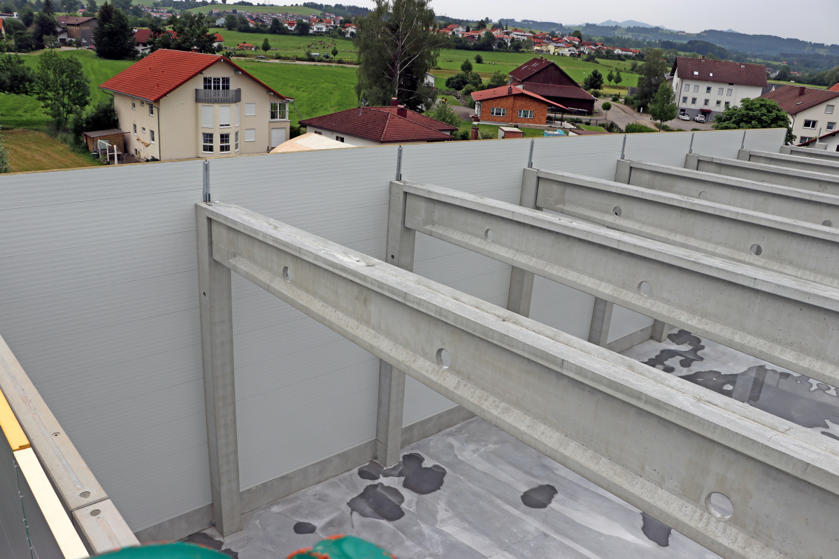 Flexible Blechbearbeitung mit Akku-Nibblern und Schlitzscheren - dach ...