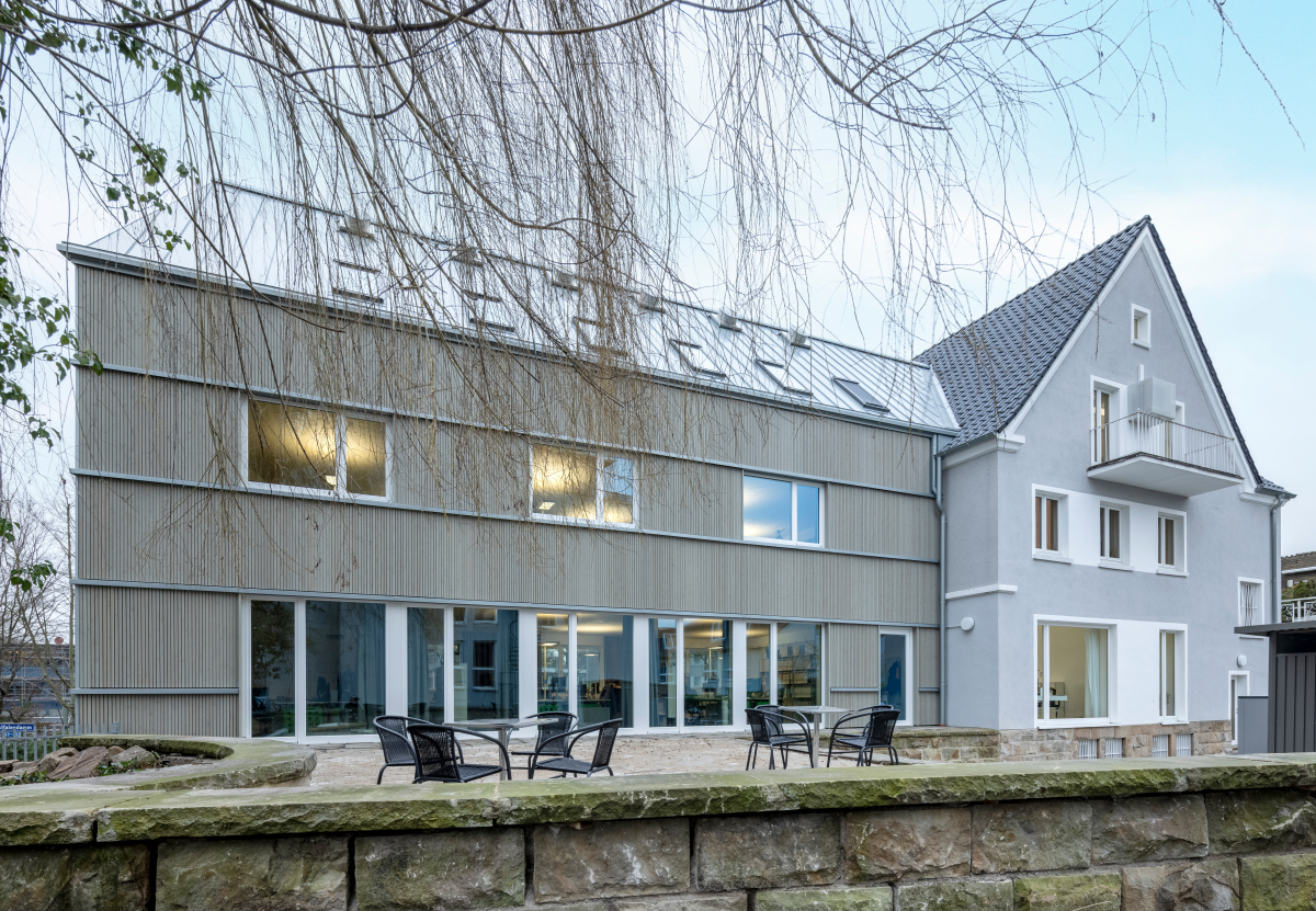 Architekturbüro in Dortmund erhält Anbau in Holzbauweise - dach+holzbau