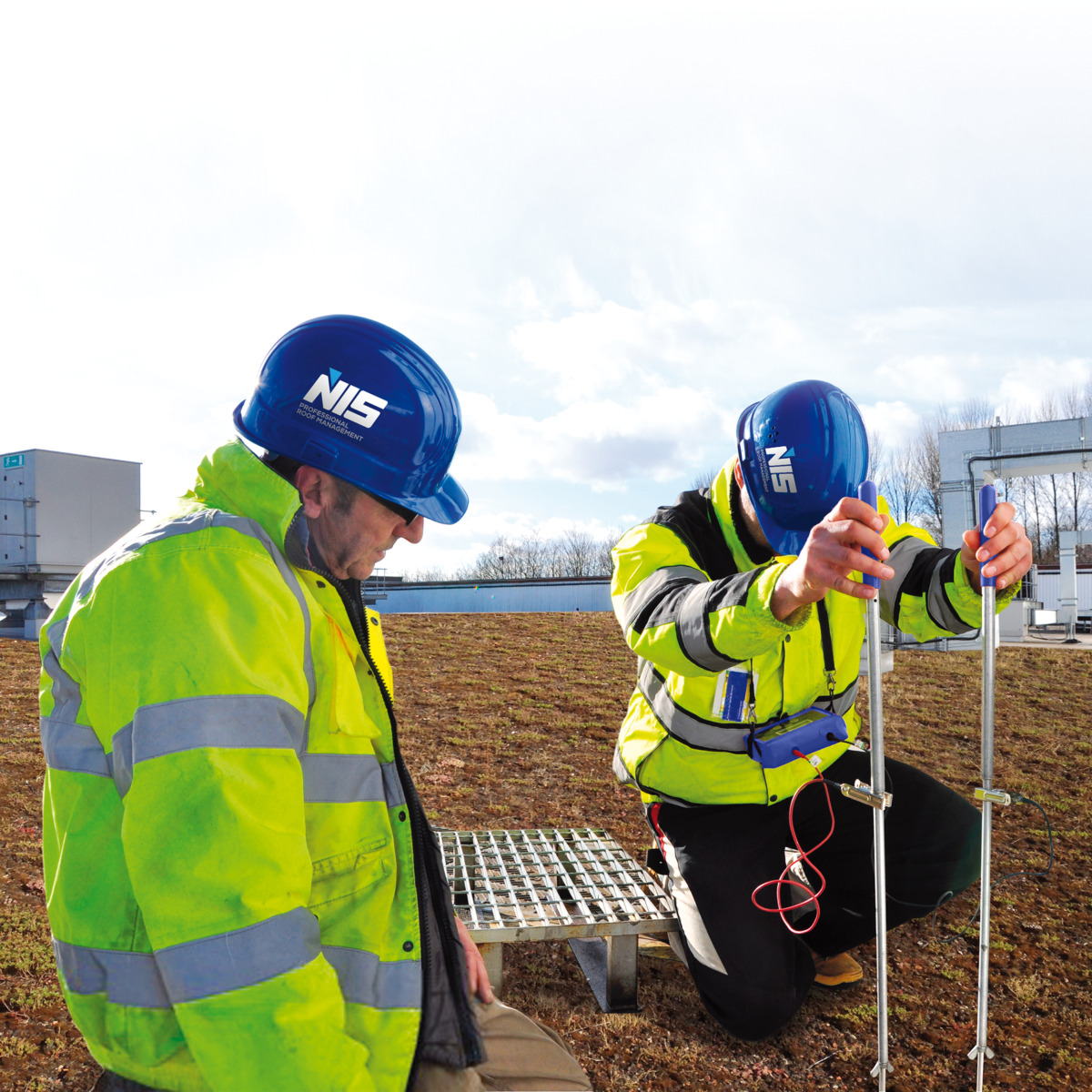 Werterhalt von Flachdächern - dach+holzbau