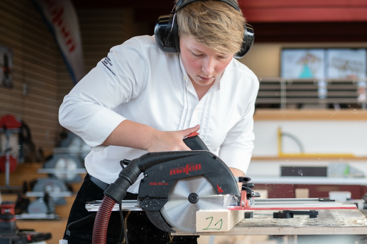 Vorliebe für anspruchsvolle Arbeiten - dach+holzbau