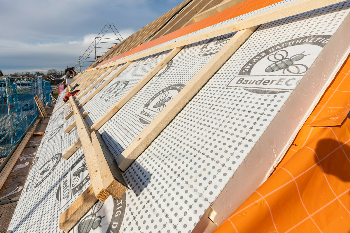 Bauder zieht Bilanz und stellt Neuheiten vor - dach+holzbau