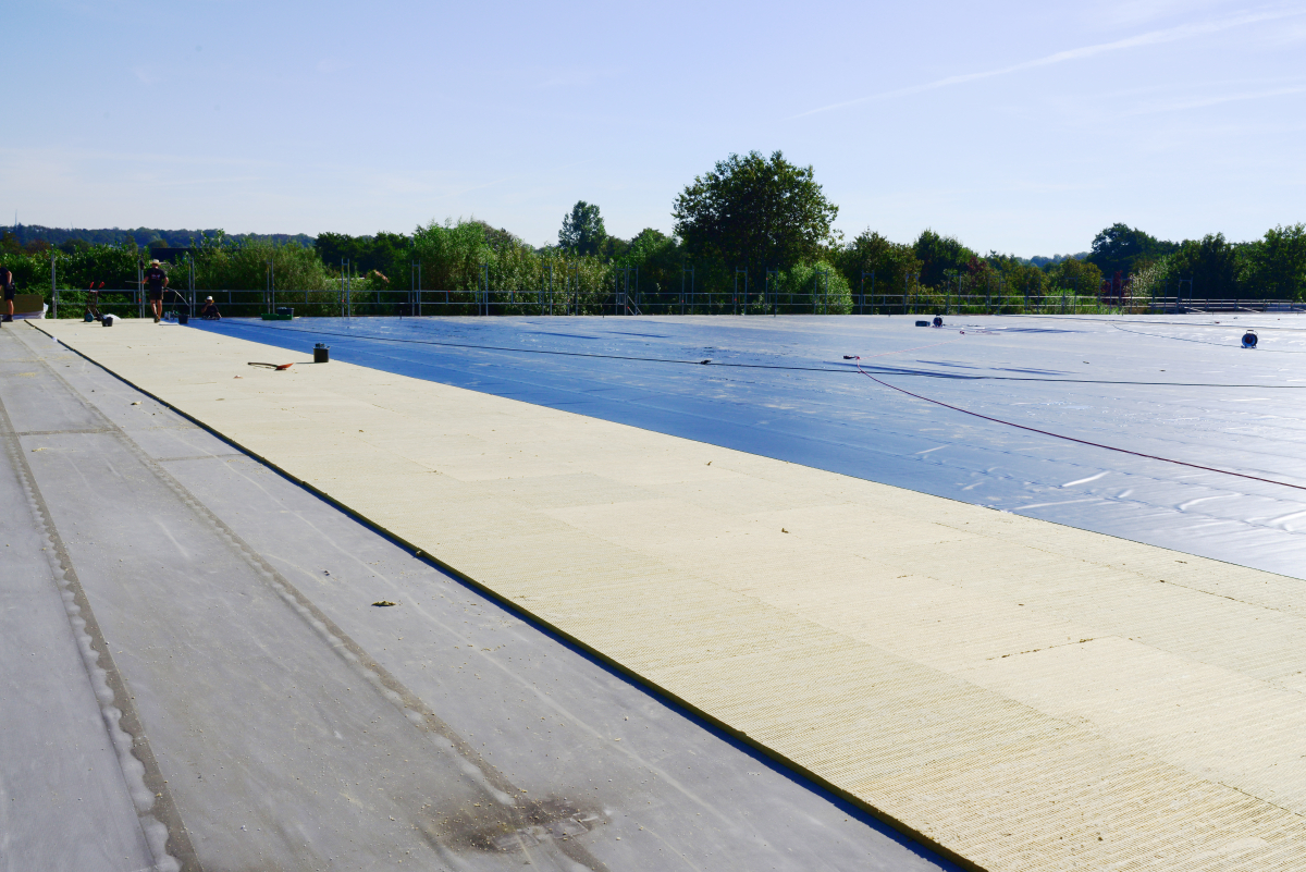 Dachsanierung statt Rückbau - dach+holzbau