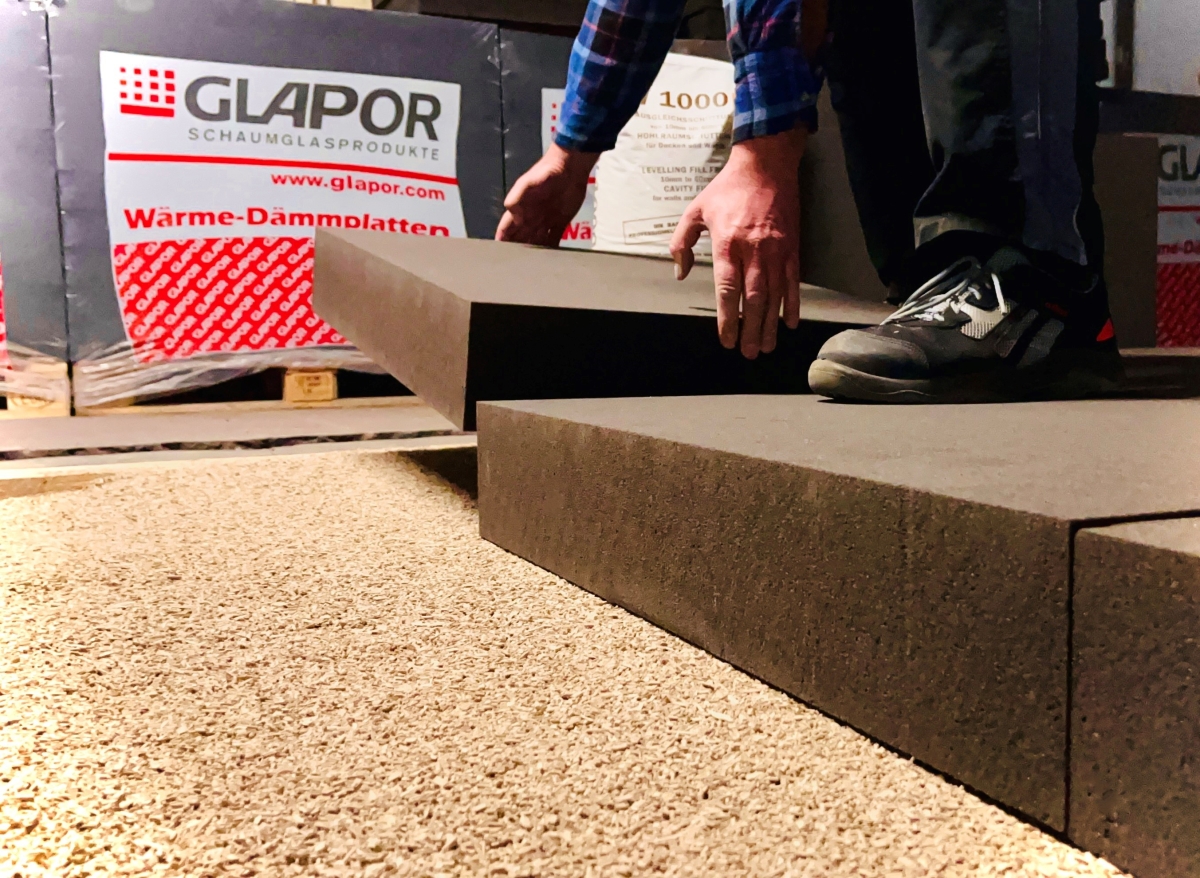 Verlegung ohne Kleber und Heißbitumen - dach+holzbau