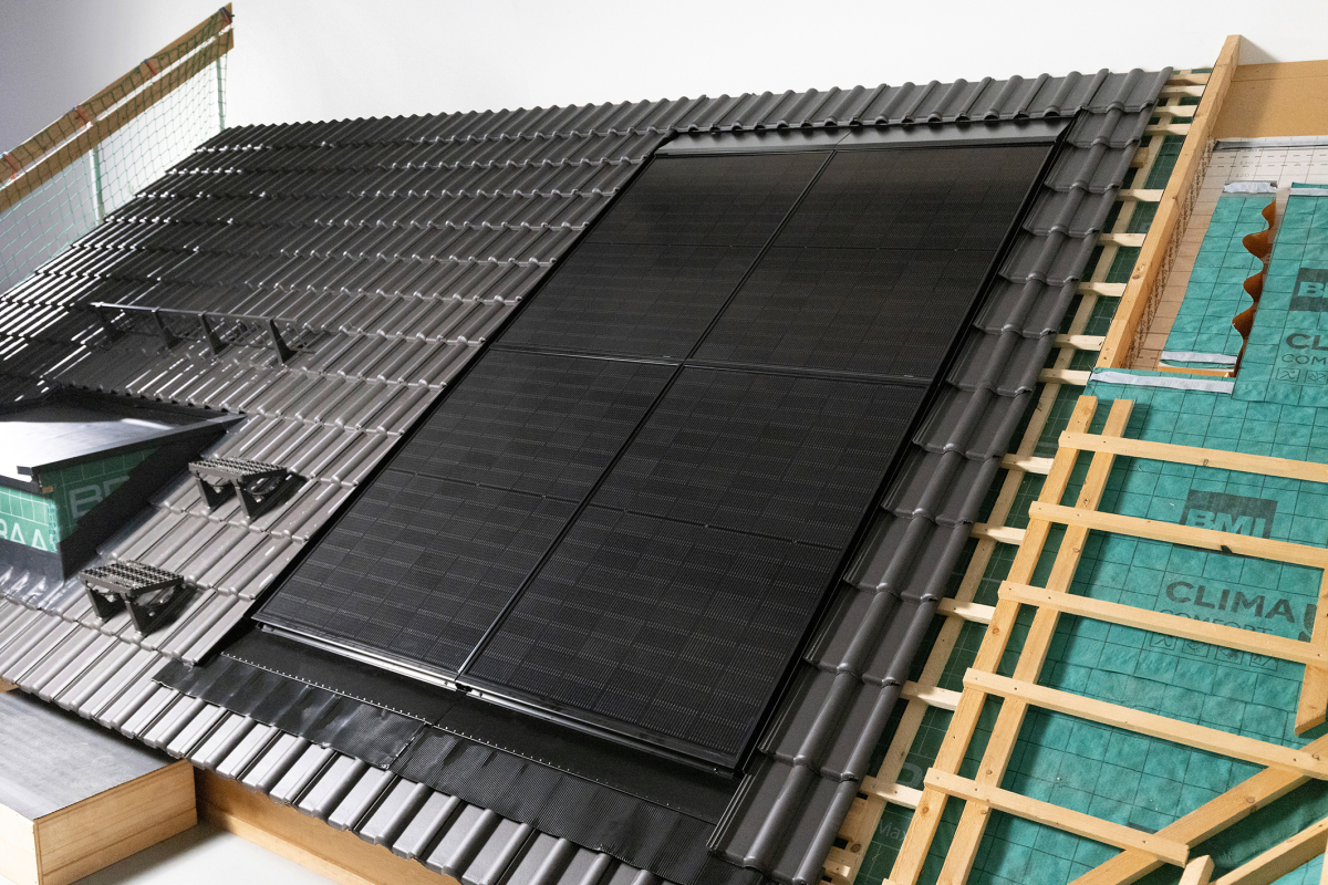 Solardachsystem als vorkonfektionierter Bausatz - dach+holzbau