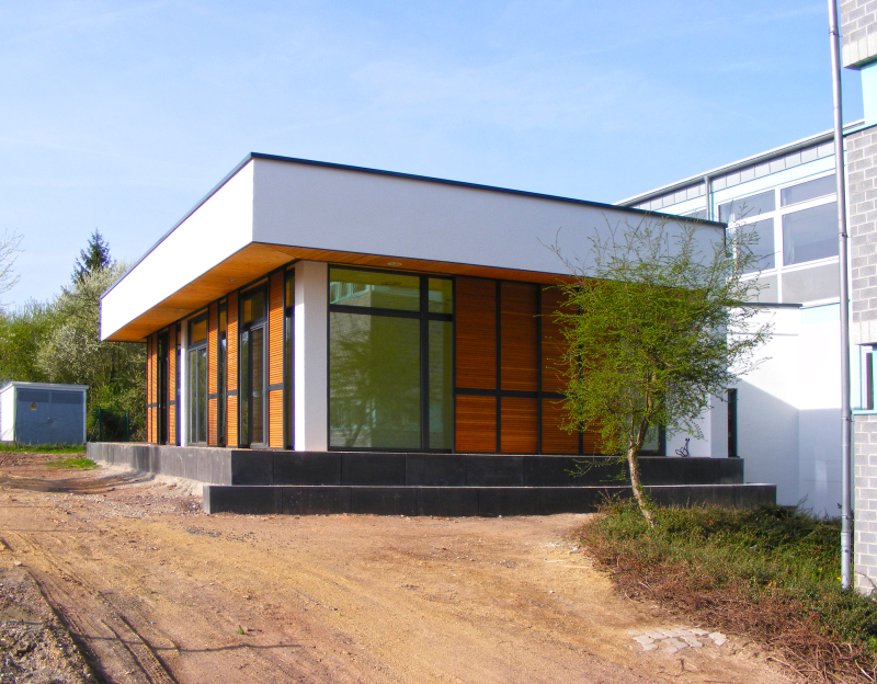 Anbau mit Holzdachkonstruktion - dach+holzbau