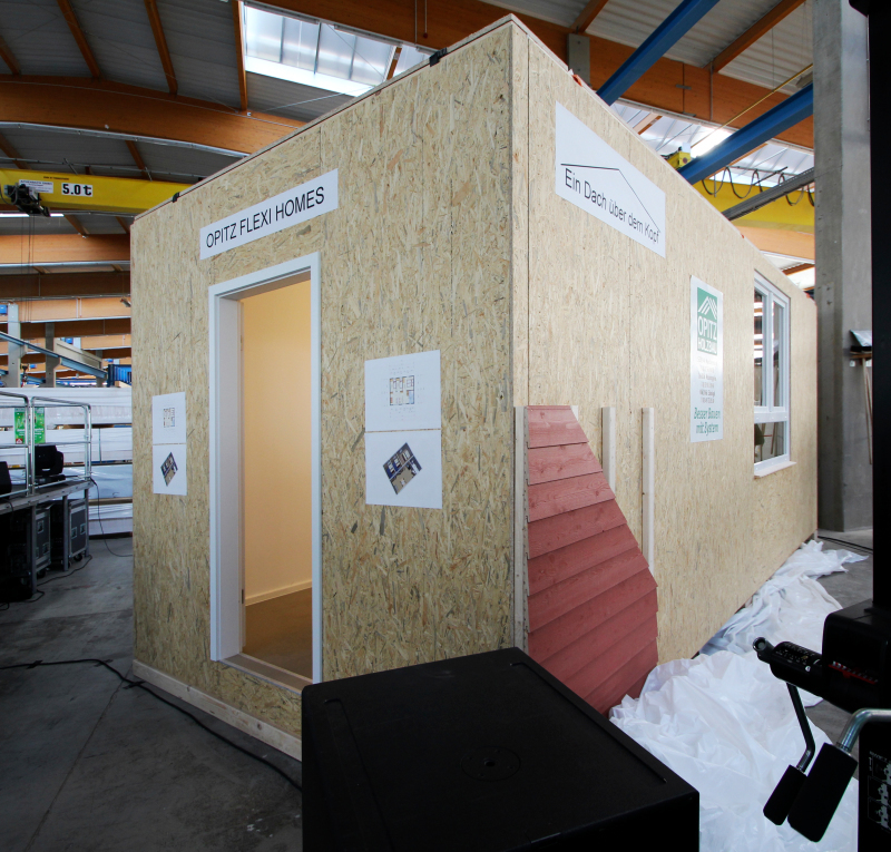 Holzbaumodule als Flüchtlingsunterkunft - dach+holzbau